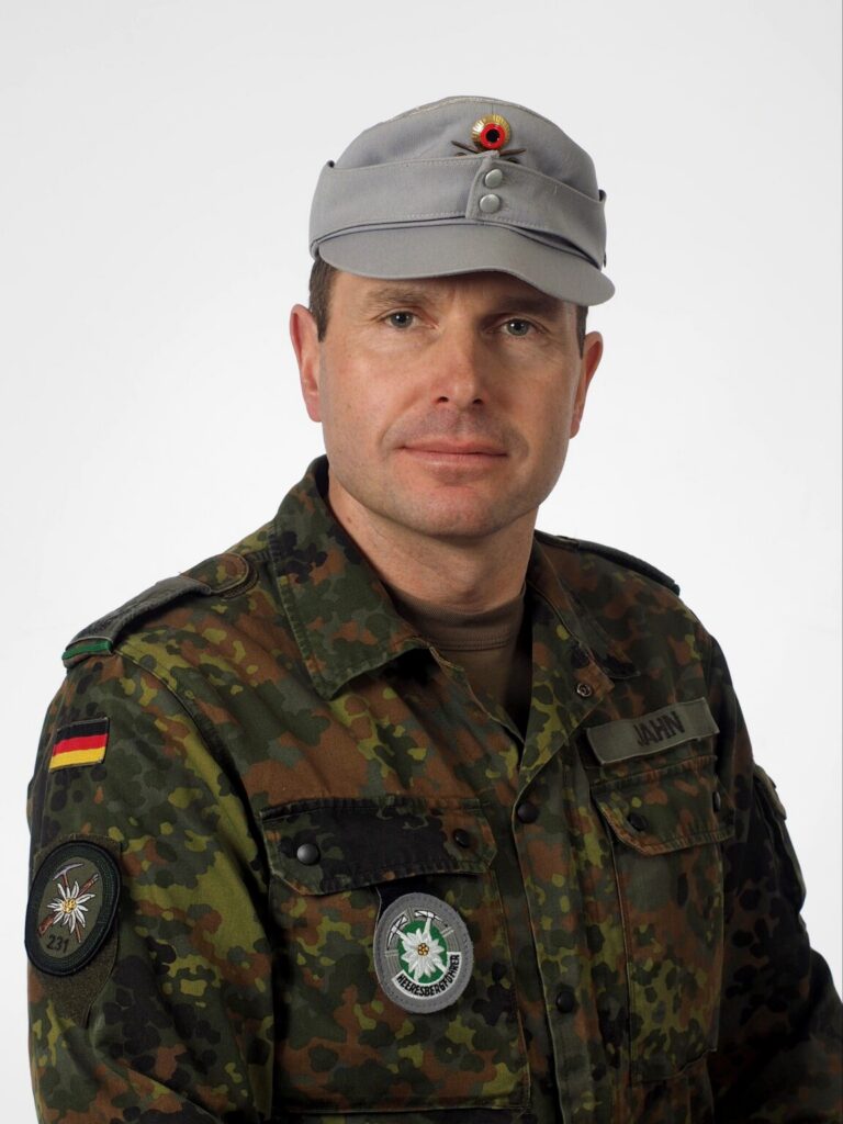 Lieutenant Colonel Dennis Jahn - Defence Leaders